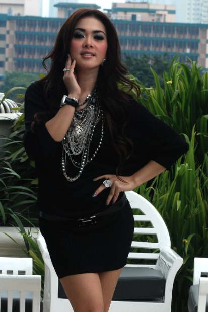 Indonesian Female Singer Syahrini Singer Pop Sexy Popular
