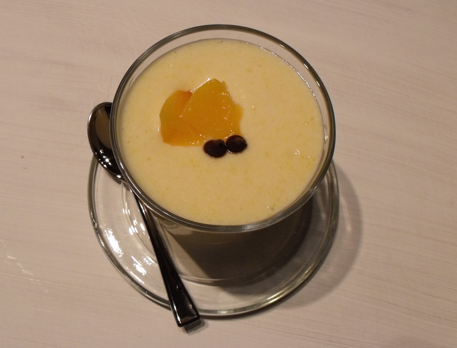 Mousse de melocotón | Cocinar es ponerse