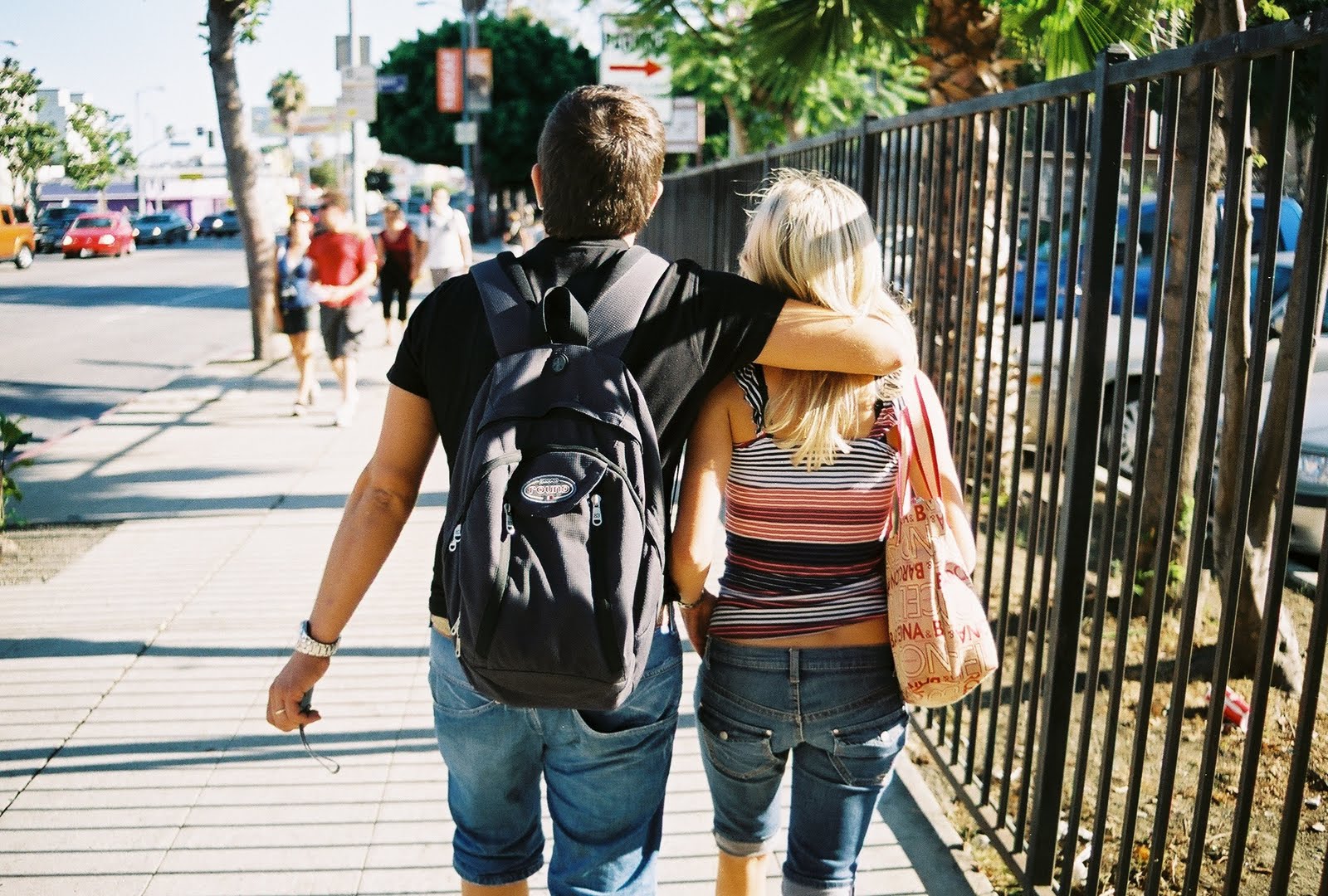 Oscar Loo: visual diary: people watching