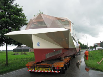 Building of Glasshopper Tourist Boat
