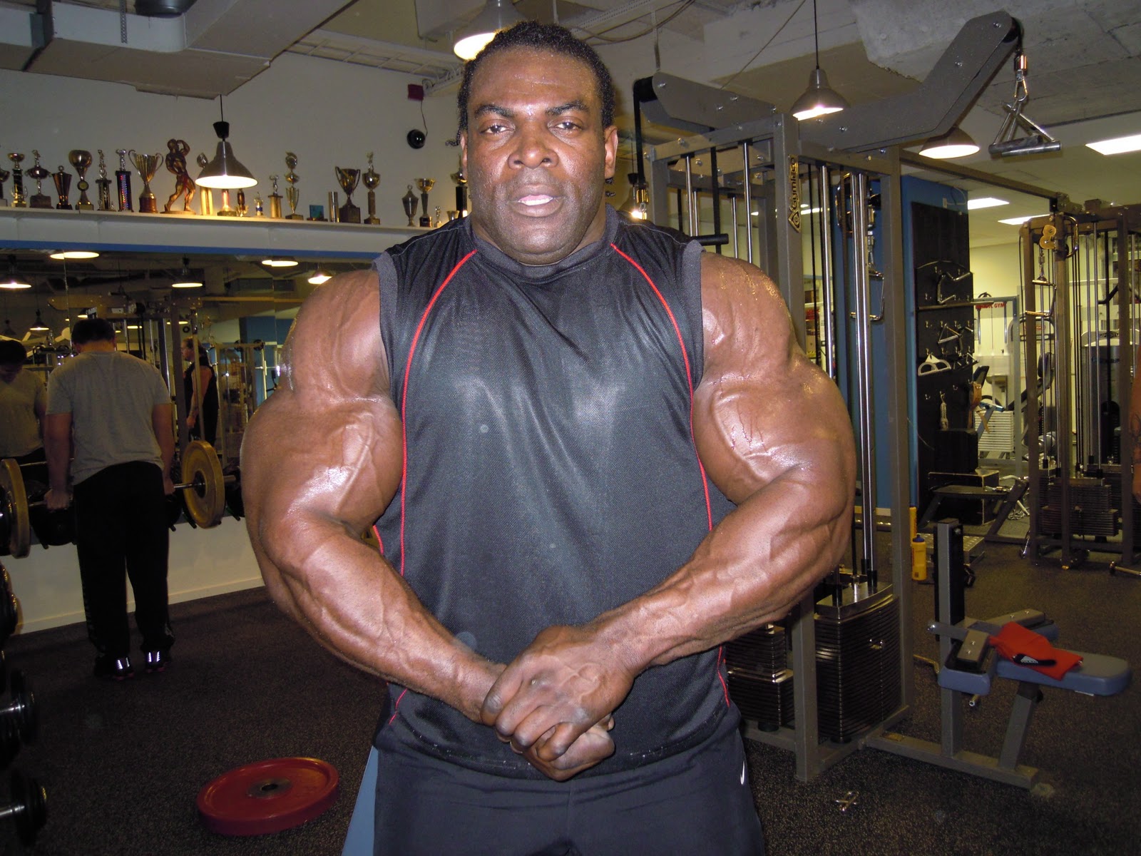 MuscleZone: Gästposör på Decembercupen Ifbb Pro Alvin Small