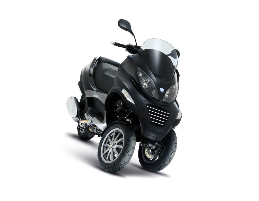 Senmail: Bajaj Piaggio Scooter