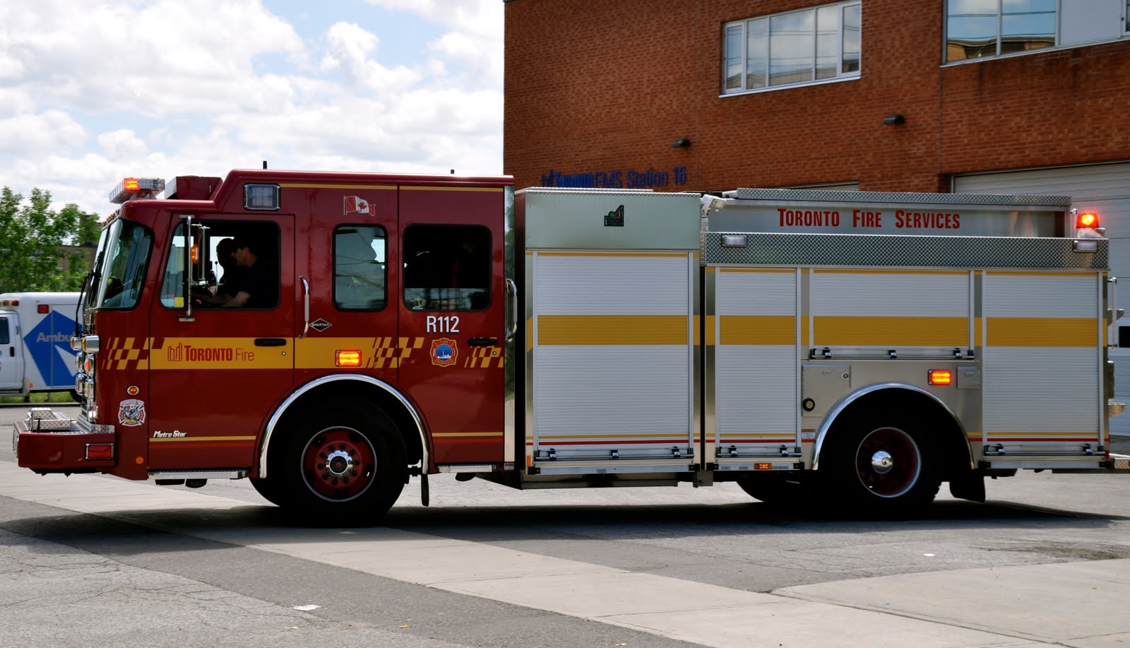 Toronto Fire Pics - Blog: Rescue 112