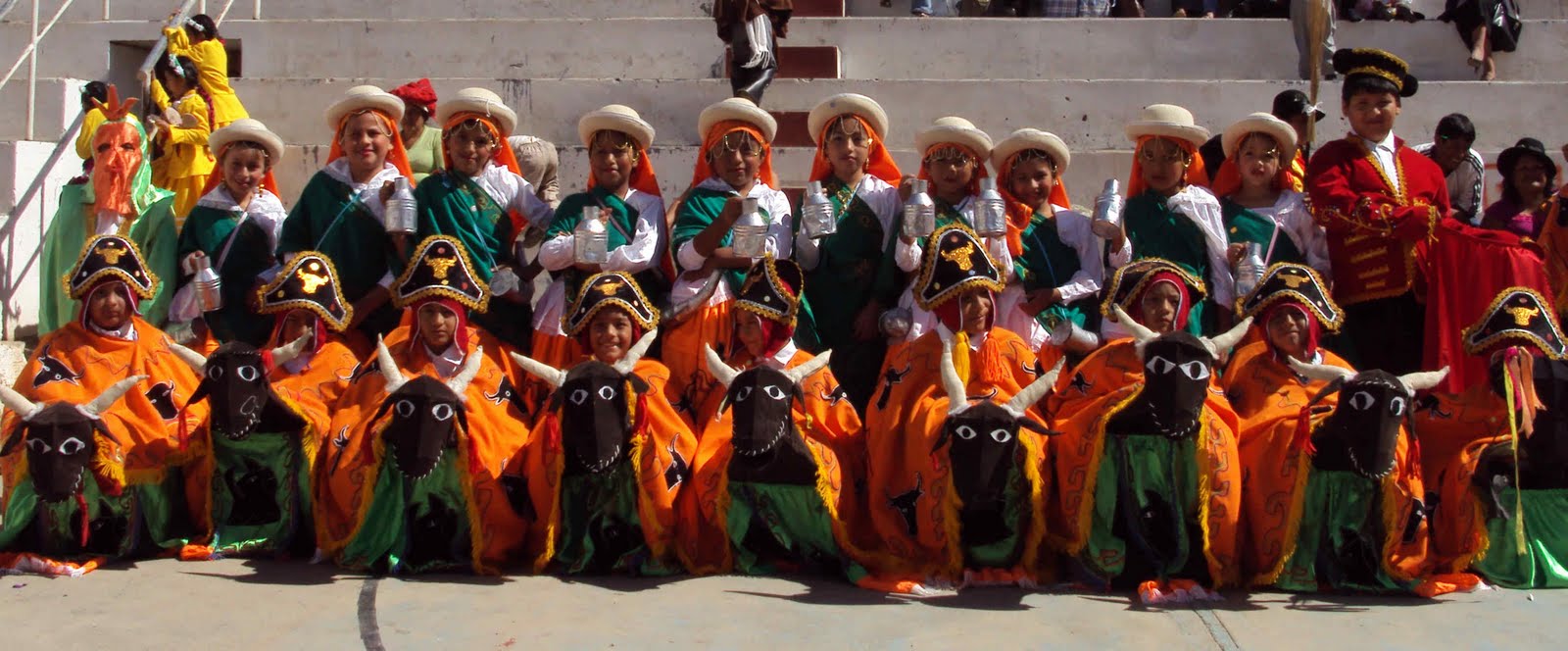 Danzas Folklóricas: WACA WACA