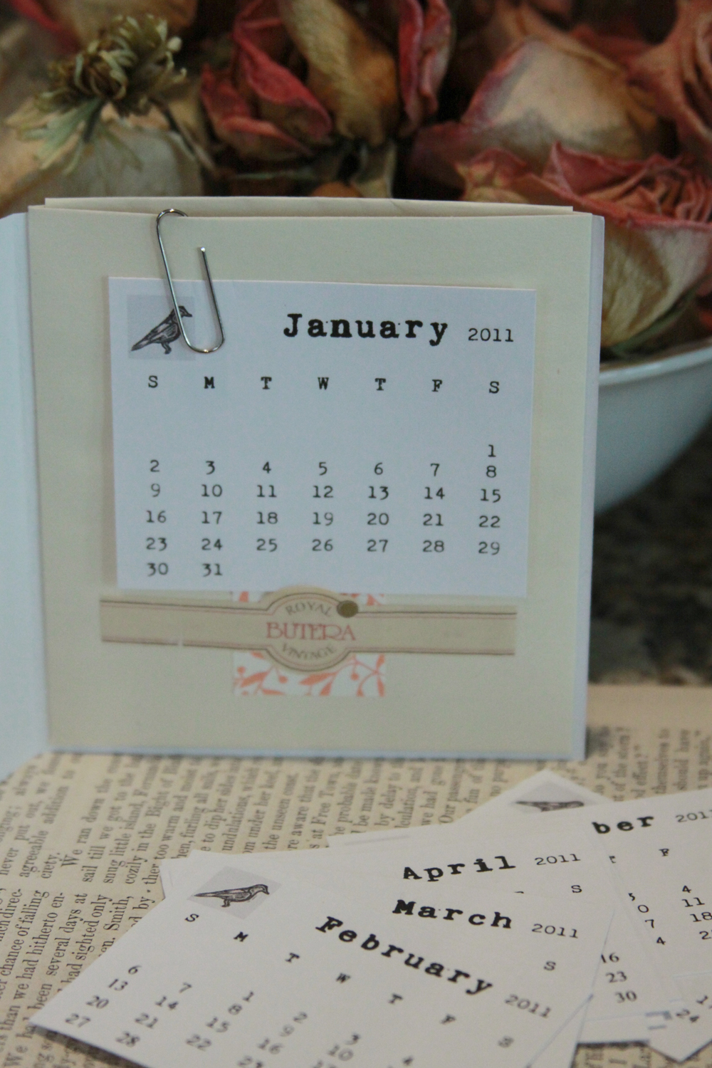 The Artistic Life: Workshop Wednesday - Mini calendar holder (with ...
