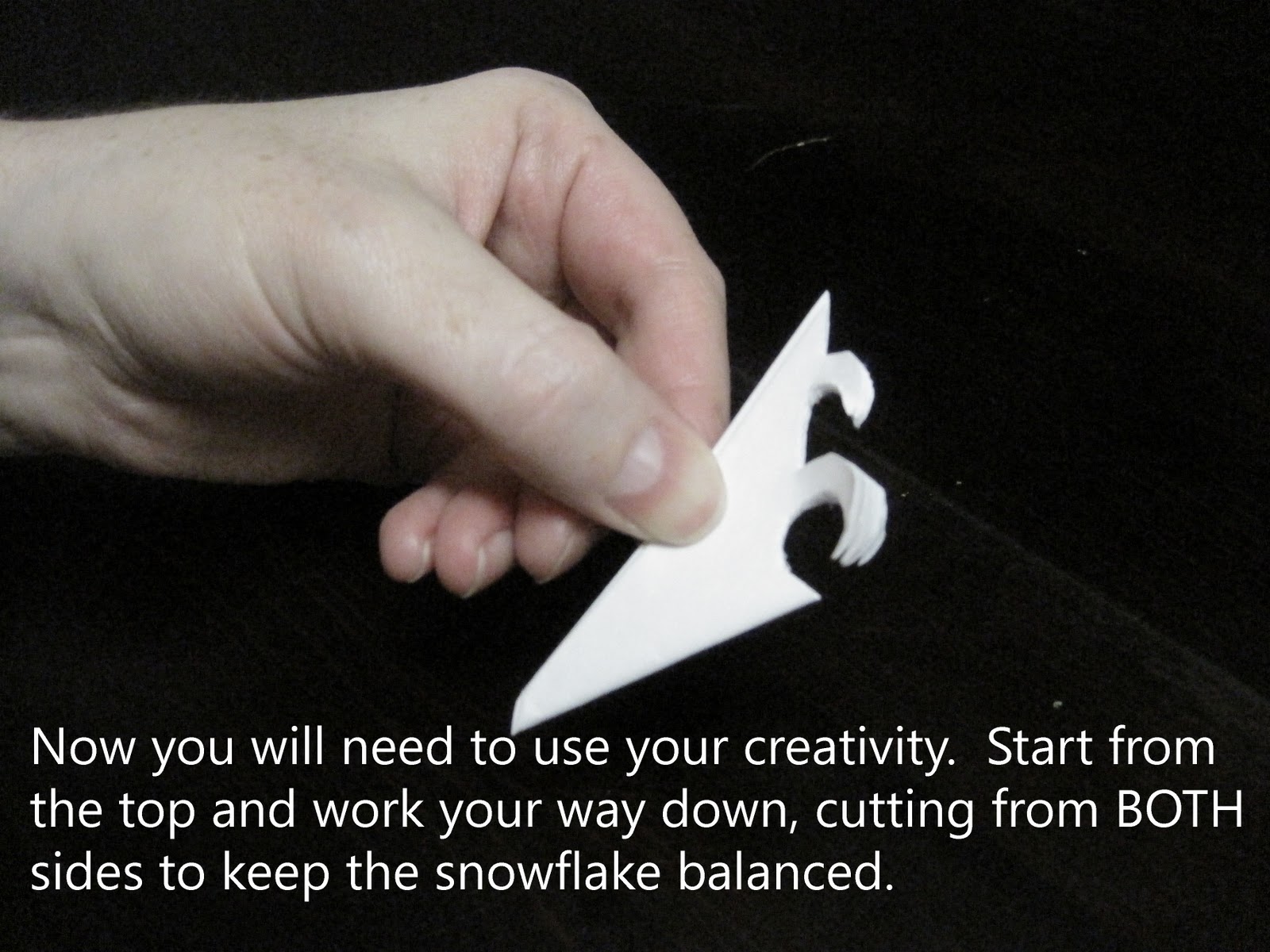 Little Eme: My Very First Tutorial!! SIX pointed Snowflakes