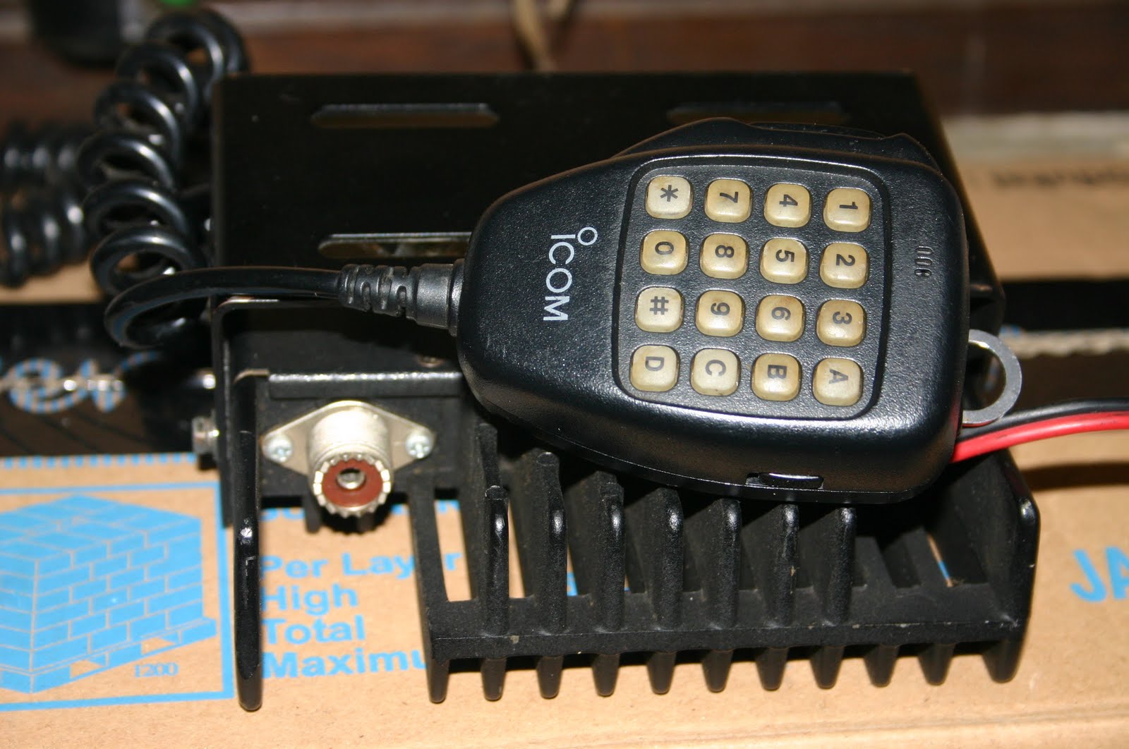 radio-seller-icom-ic-2100-sold