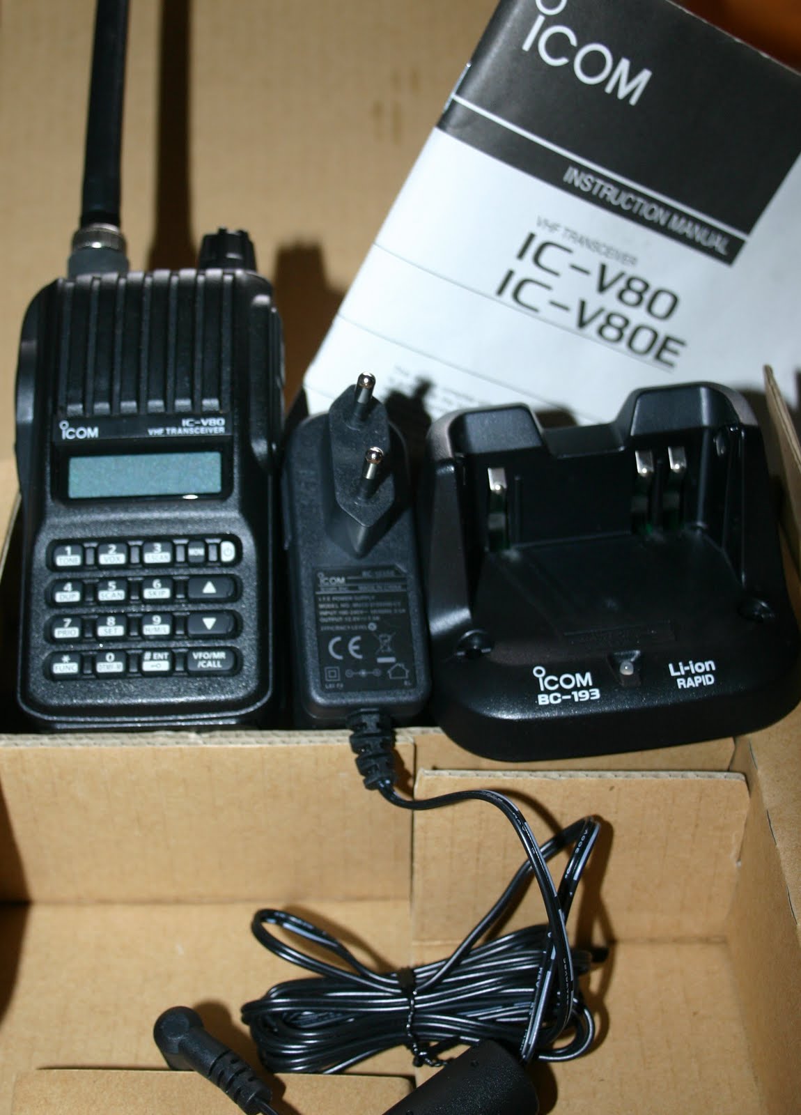 RADIO SELLER: Icom IC V-80 2 Meter band Rp 1.150.000,- ( SOLD )
