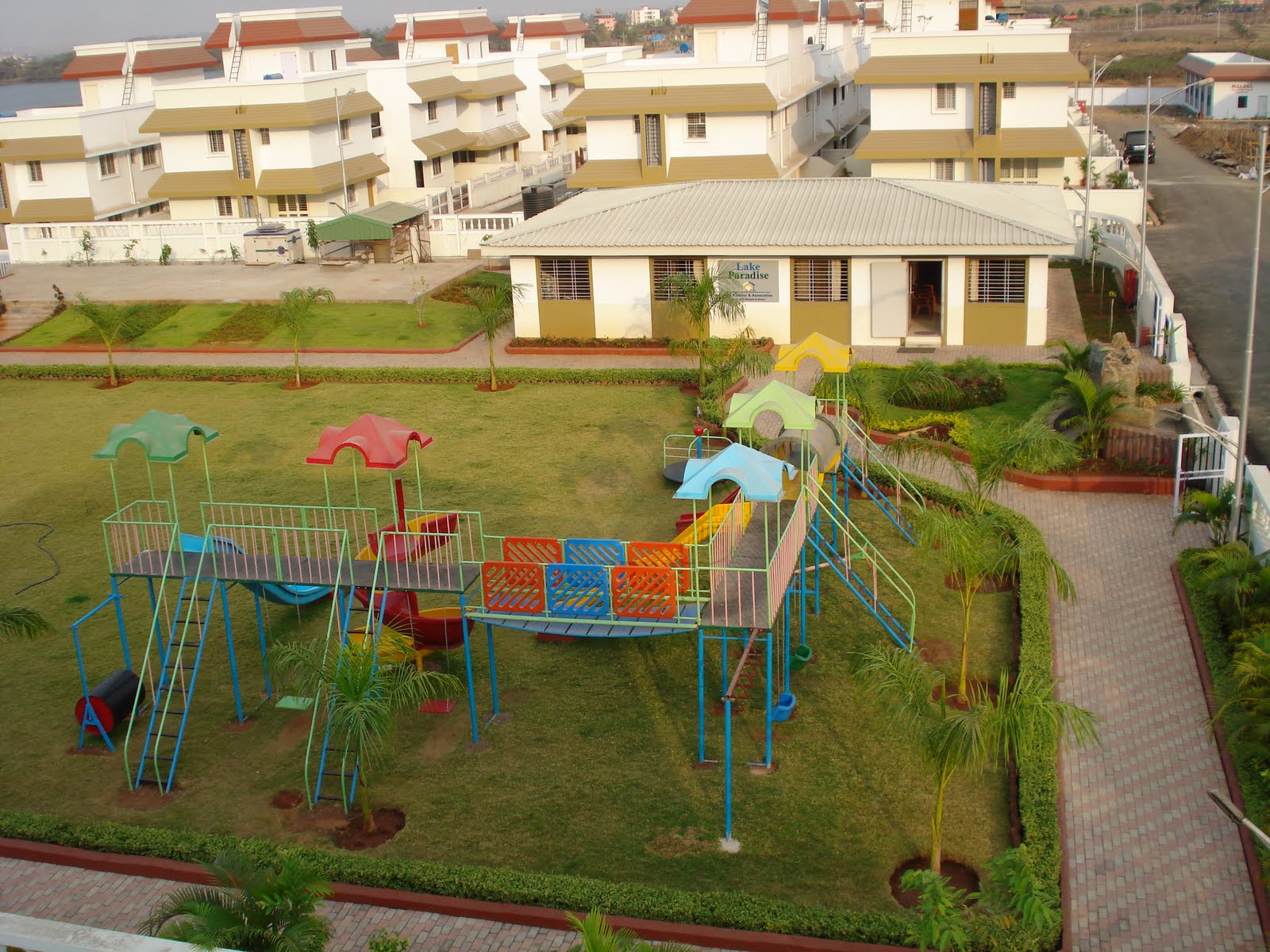Lake Paradise Talegaon (Pune): lake paradise