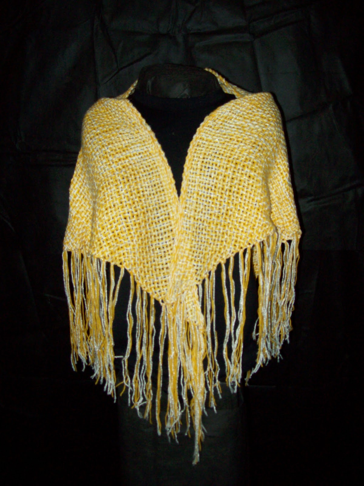 Cristina Rayano: Nuestros productos: Chales tejidos al telar