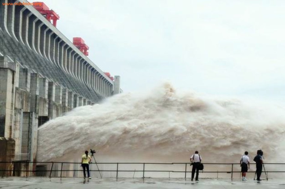 Big Pictures: The world's largest dam is located in China