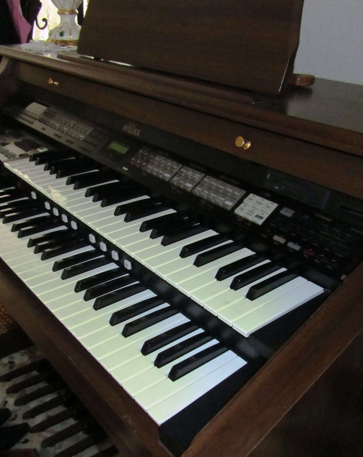 Roland Atelier Orgel AT50