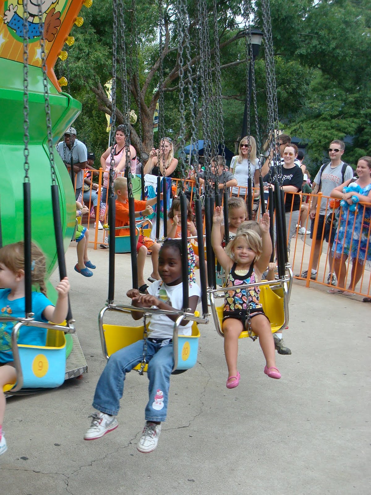 Precious girls: Kings Island!