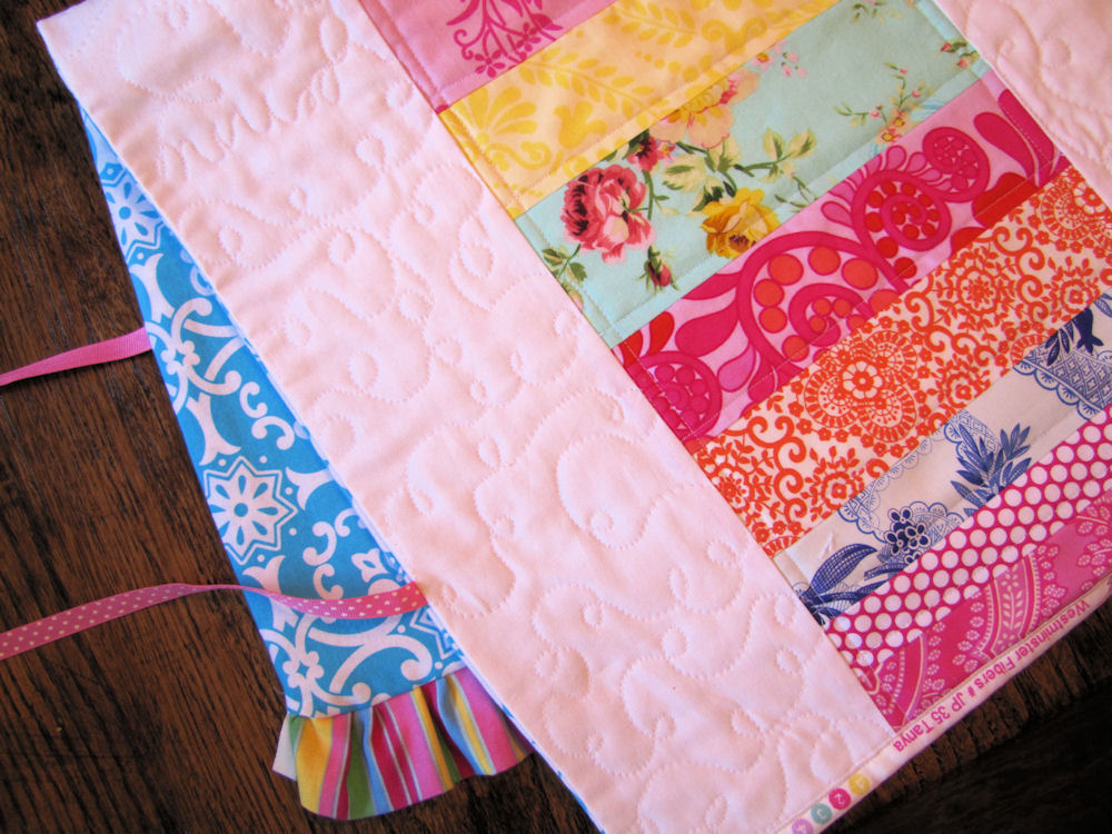 Monique's Stitches: Sewing Machine Cover