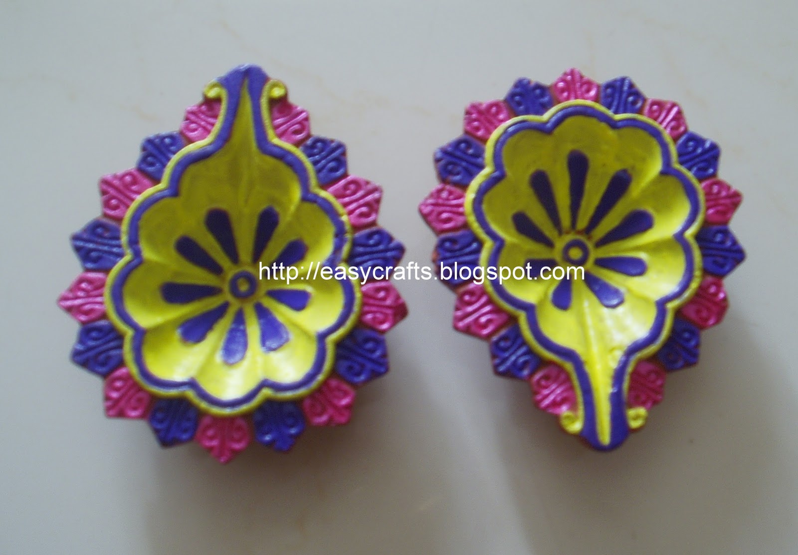 Easy Crafts - Explore your creativity: Painted diyas