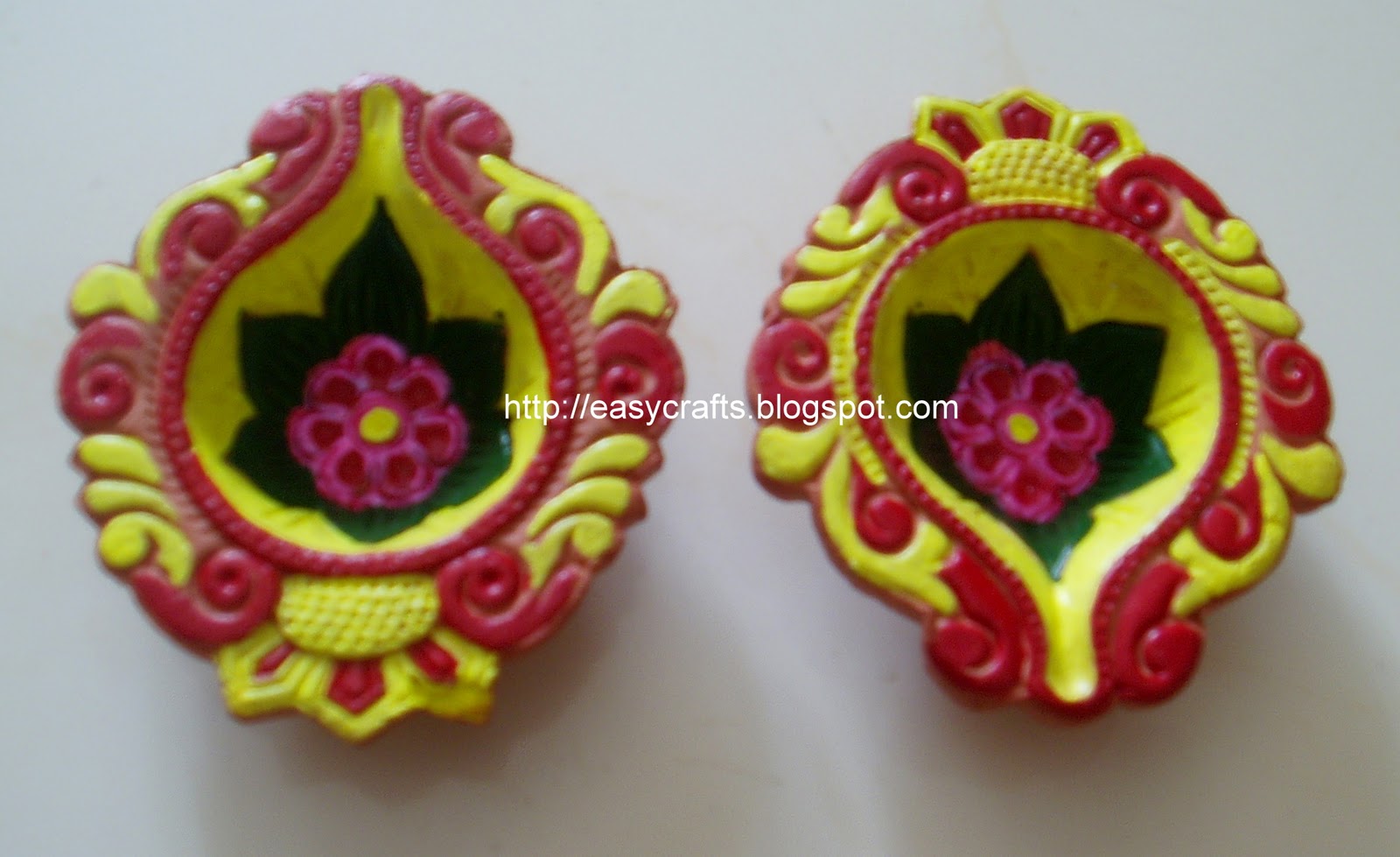 Easy Crafts - Explore your creativity: Painted diyas