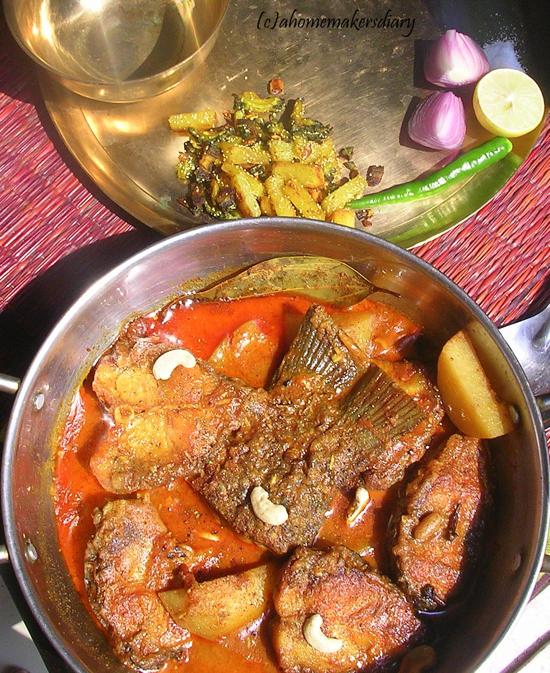 Macher Kalia/ A Rich and Spicy Fish Curry - A Homemaker's Diary