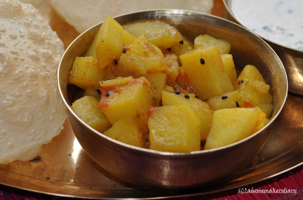 Shubho Mahalaya with Luchi and Alu Charchari - A Homemaker's Diary