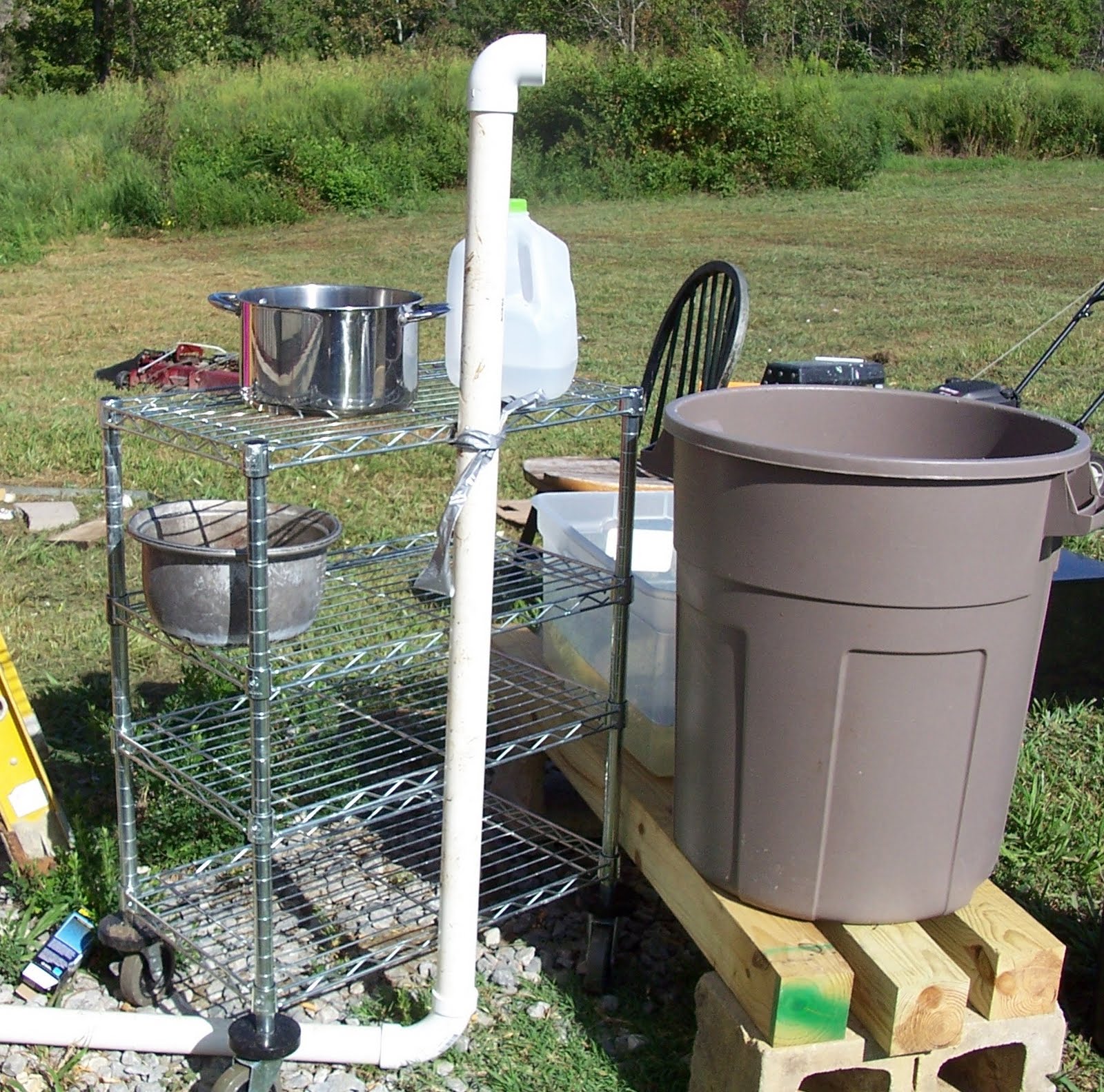 ~* Auroras Garden *~: Redneck Asian Style Running Water Contraption