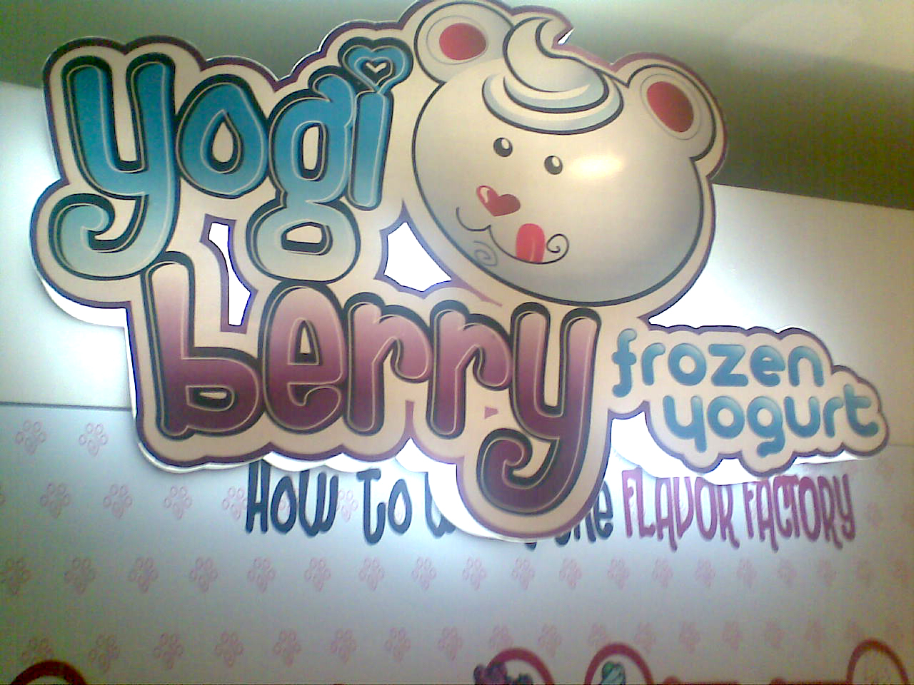 Best Places to Eat in the Philippines: Yogi Berry Frozen Yogurt :@)