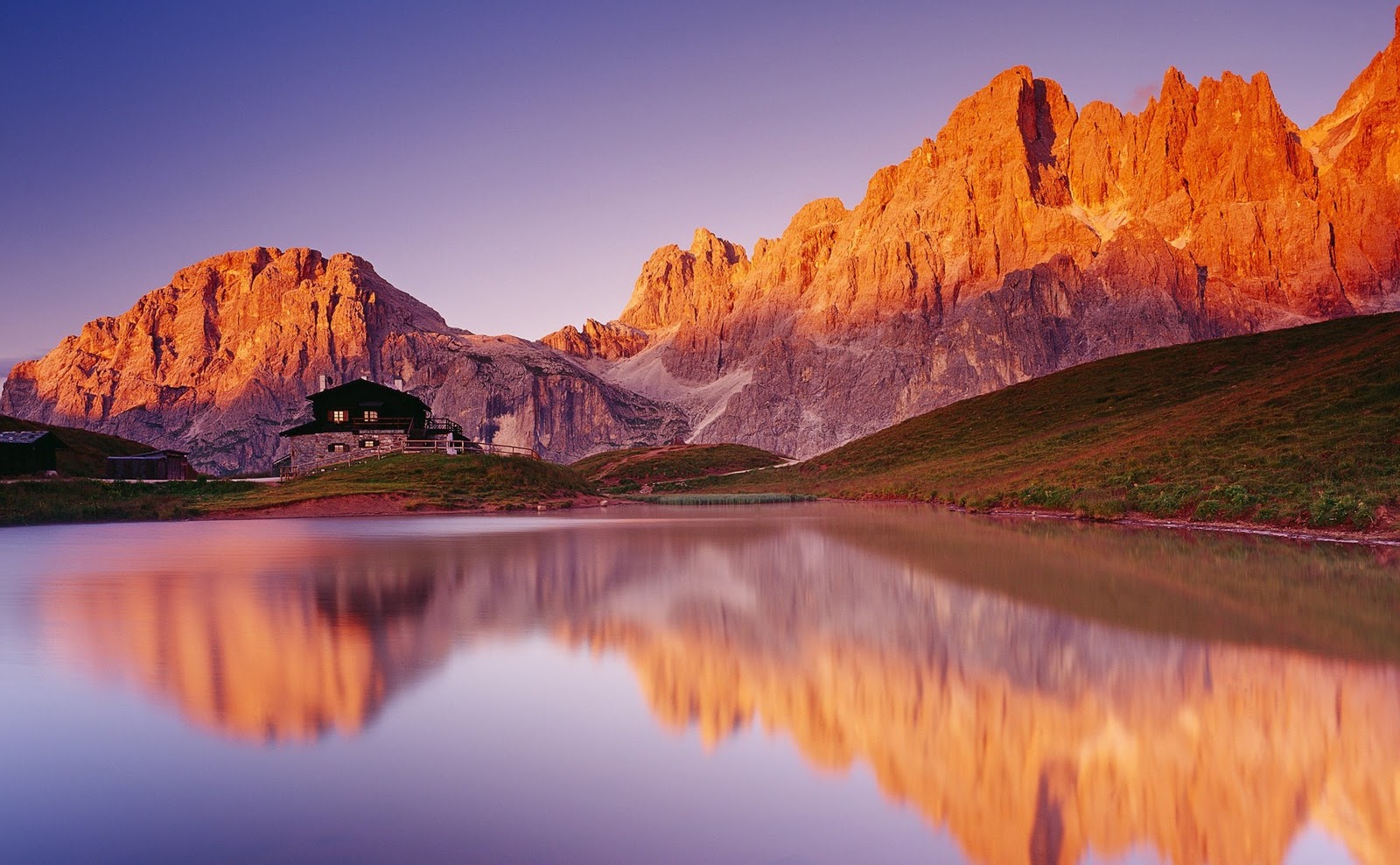 Female Celebrities wallpapers: Landscape Wallpaper