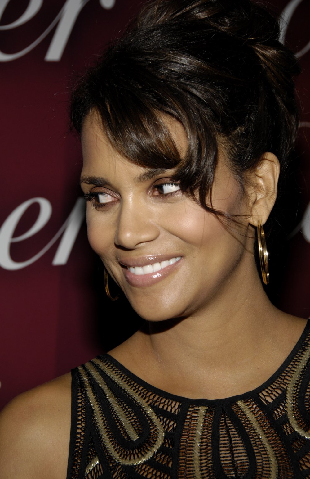 celebrities world: Halle Berry