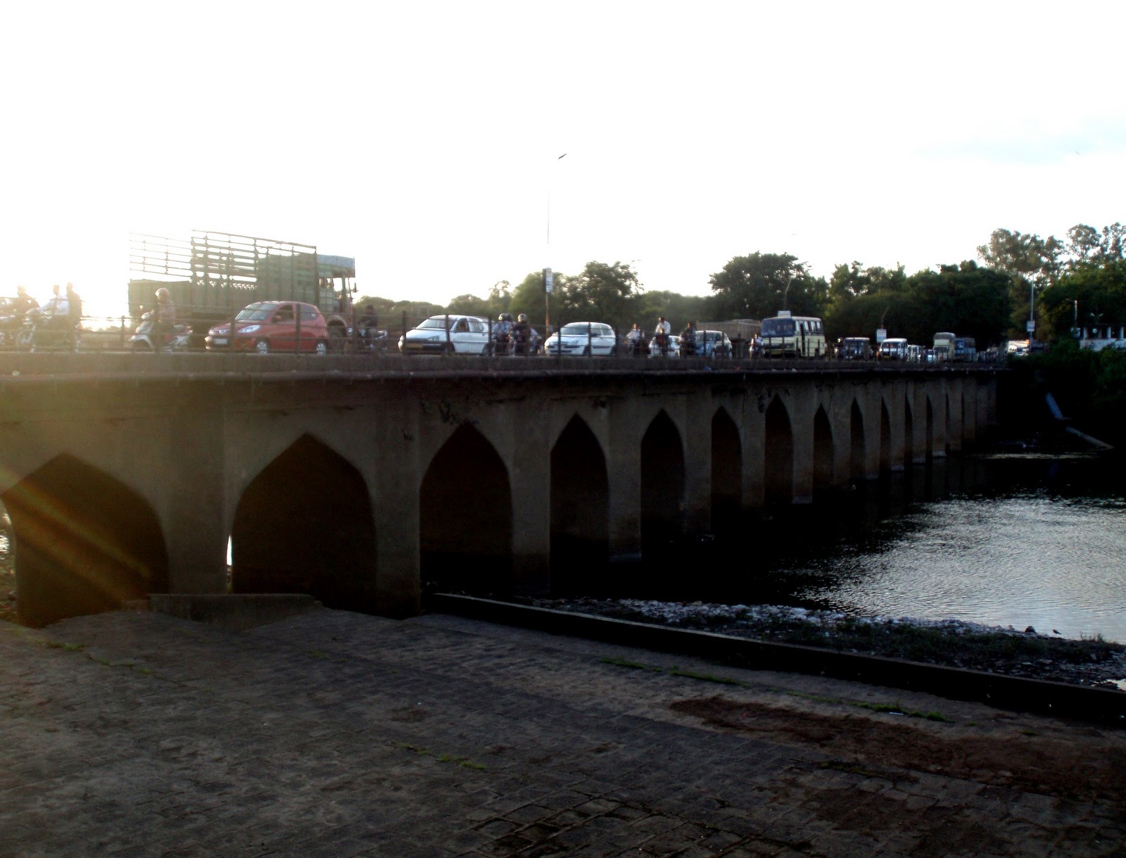 Travelz Unlimited: Holkar Chatri, Pune