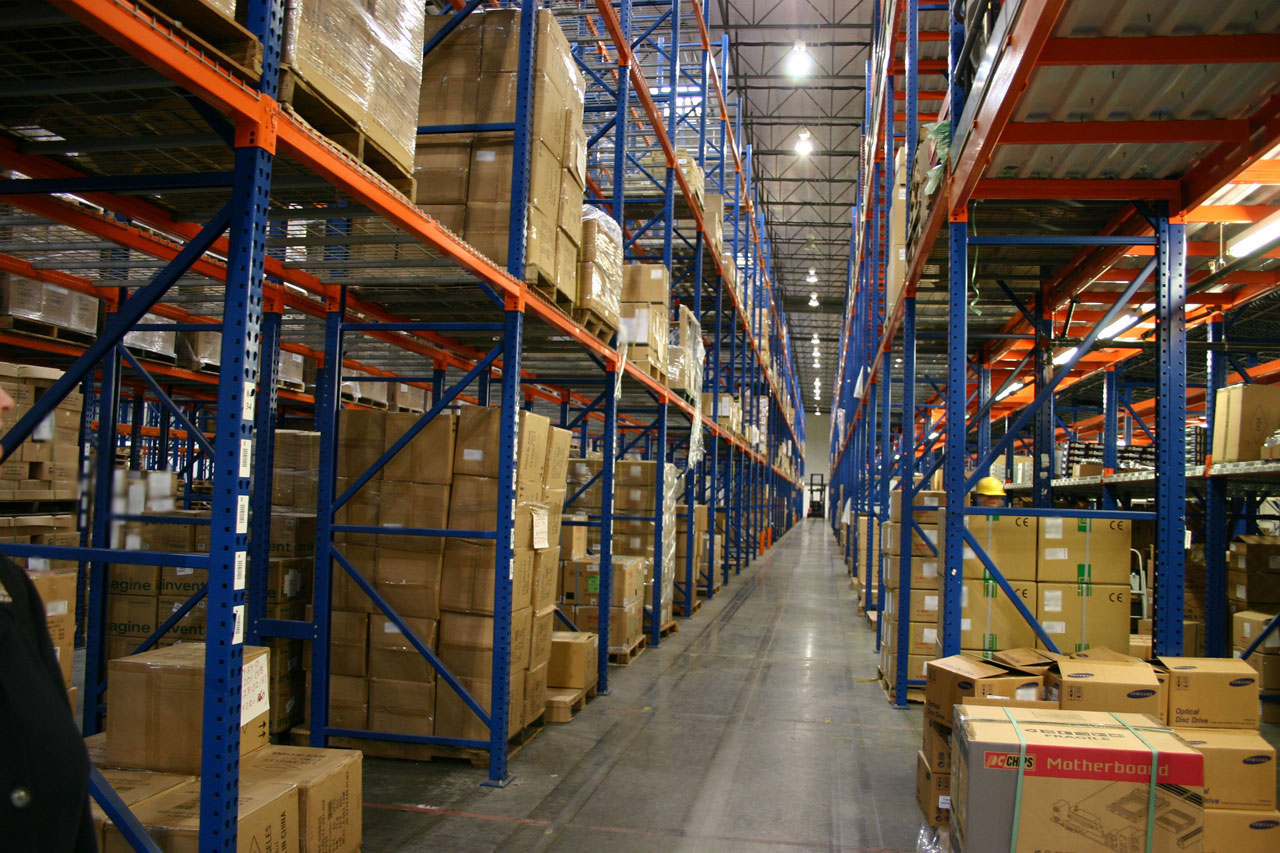 kylefoley: Inside Newegg's HUGE Los Angeles Warehouse