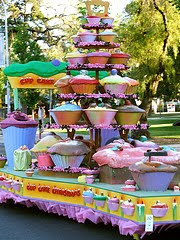 Carpe Cupcakes!: Christmas Parade Cupcake Float