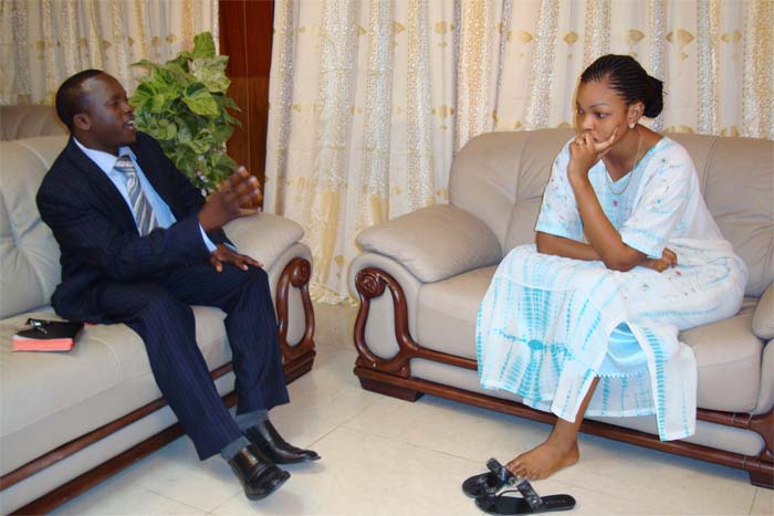 Kanumba The Great: MORE BEHIND THE SCENE ZA WHITE MARIA MOVIE.....