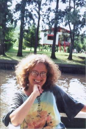 Posada Literaria: Biografia de Adela Basch