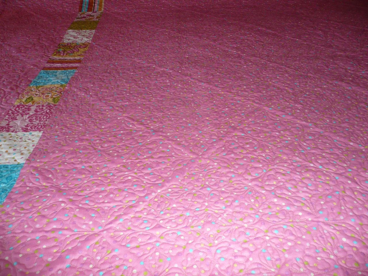 Acorn Ridge Quilting: Karyl's Pink Layer Cake Quilt