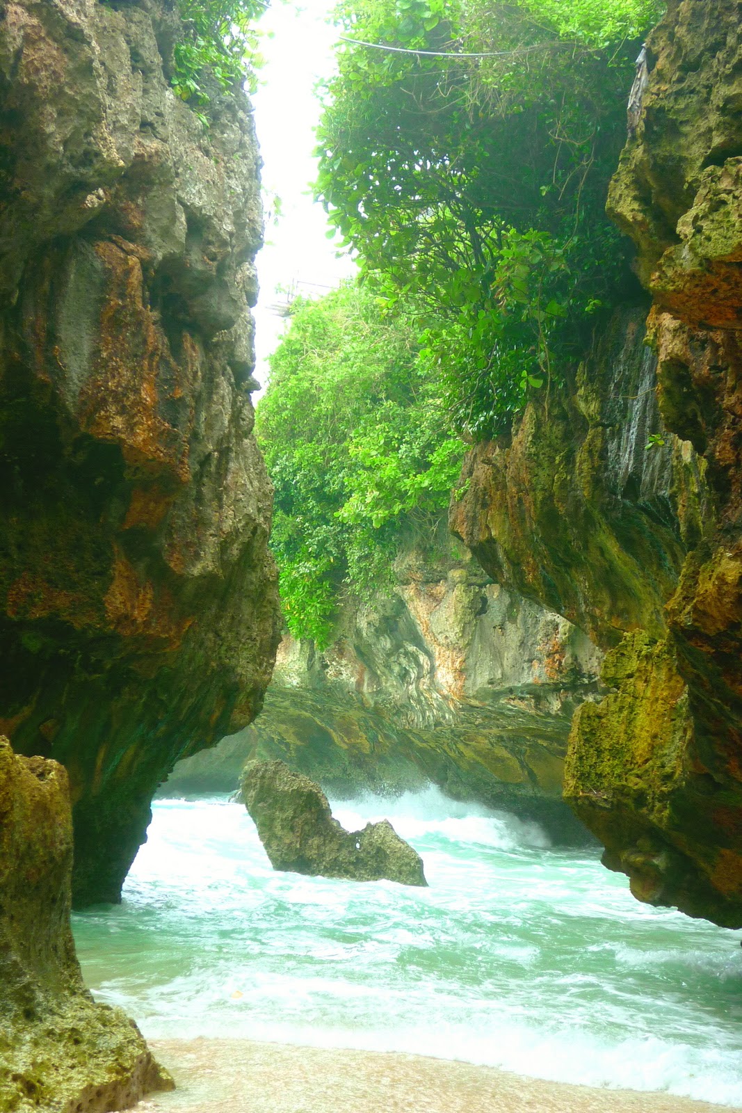BALI BALO: ULUWATU SULUBAN BEACH