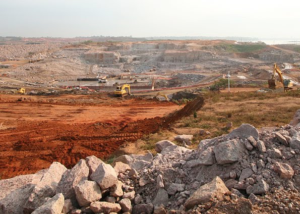 Usina Hidrelétrica de Santo Antônio no Rio Madeira em Porto Velho - Fox ...