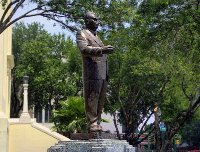 Monterrey, México: Aarón Sáenz en Nuevo León