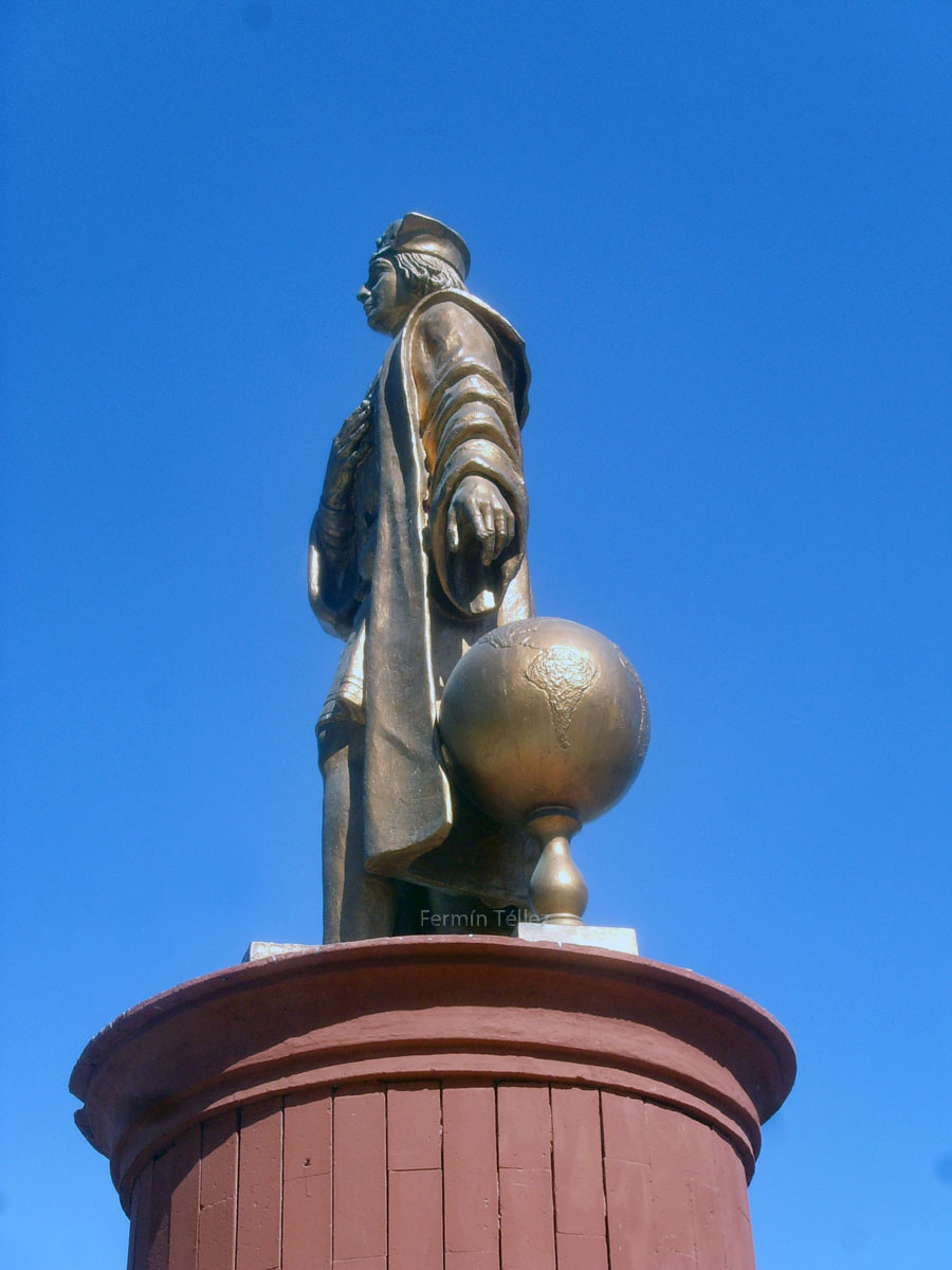 Monterrey, México: Estatua de Cristóbal Colón