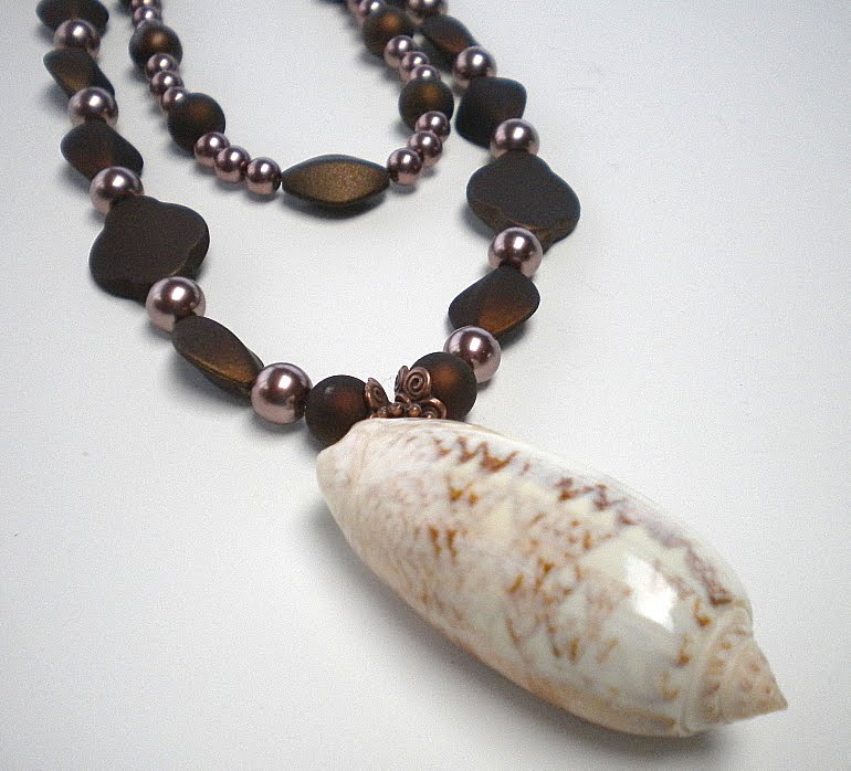 Del's Shells: Olive Shell Necklace 'Iced Mocha'