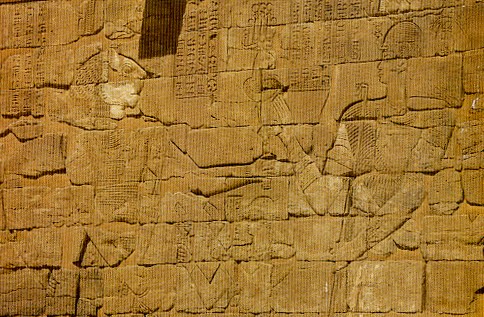 Oeuvres d'art en liberté: Méroé, un royaume sous le sable