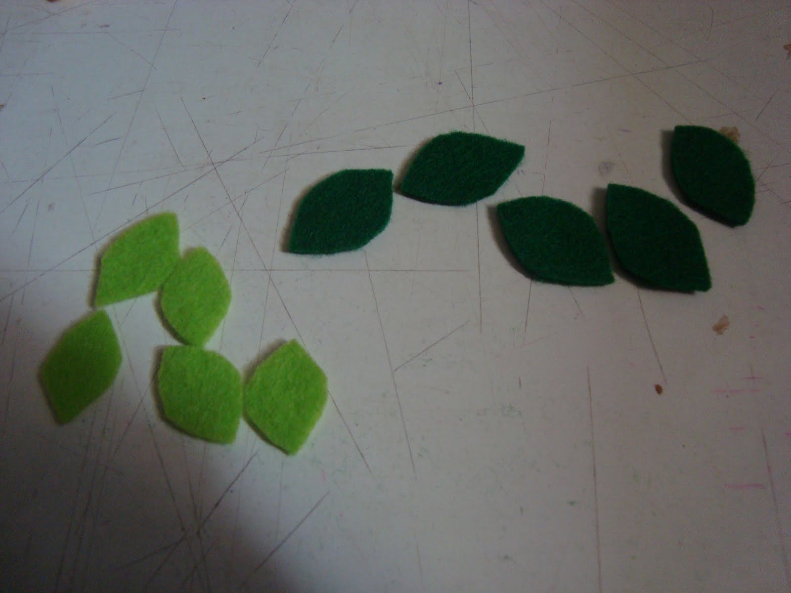 Airin Handicrabby: Cara membuat Pin Bunga Cantik