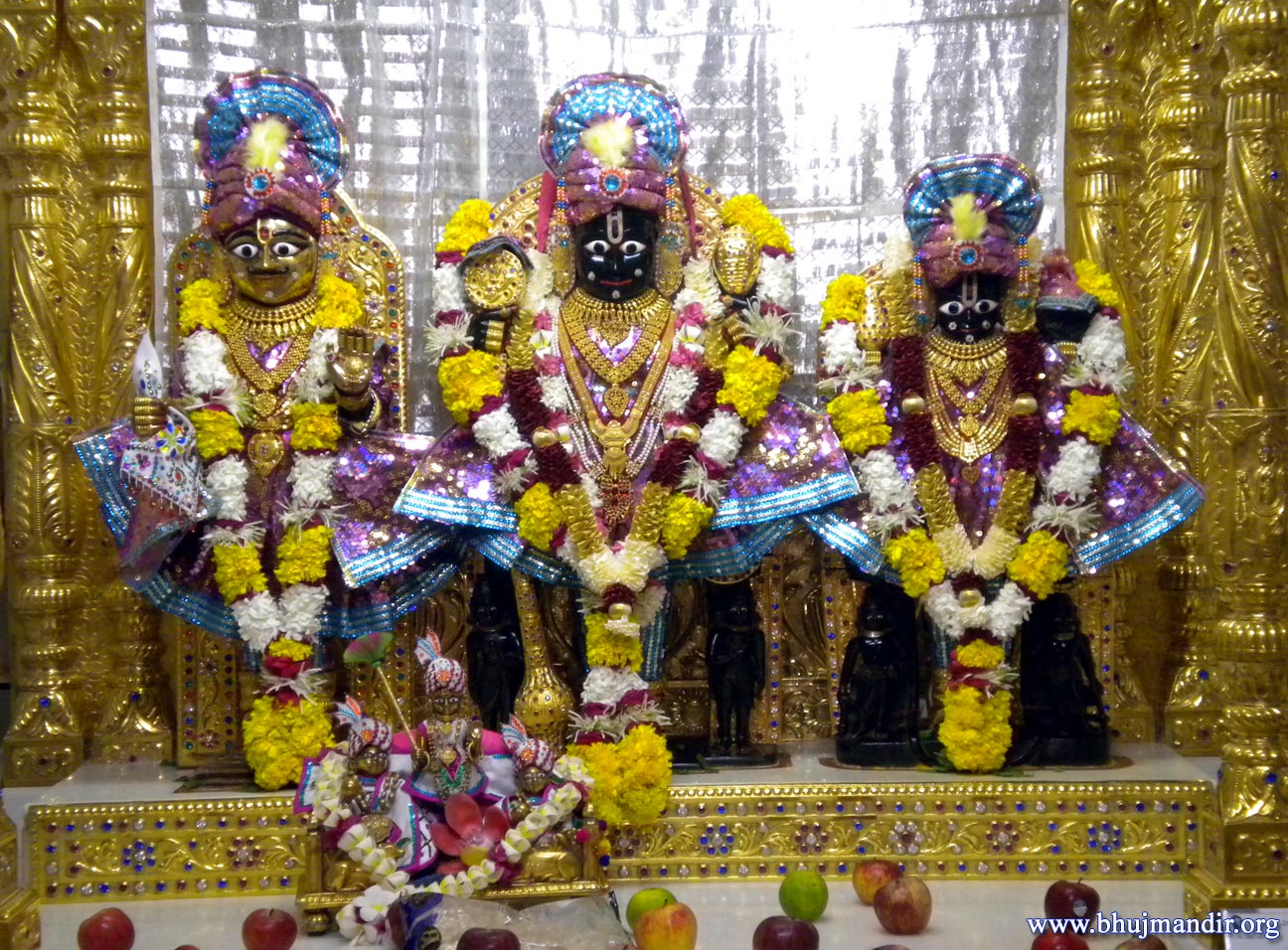 Bhuj Swaminarayan Mandir Daily Darshan