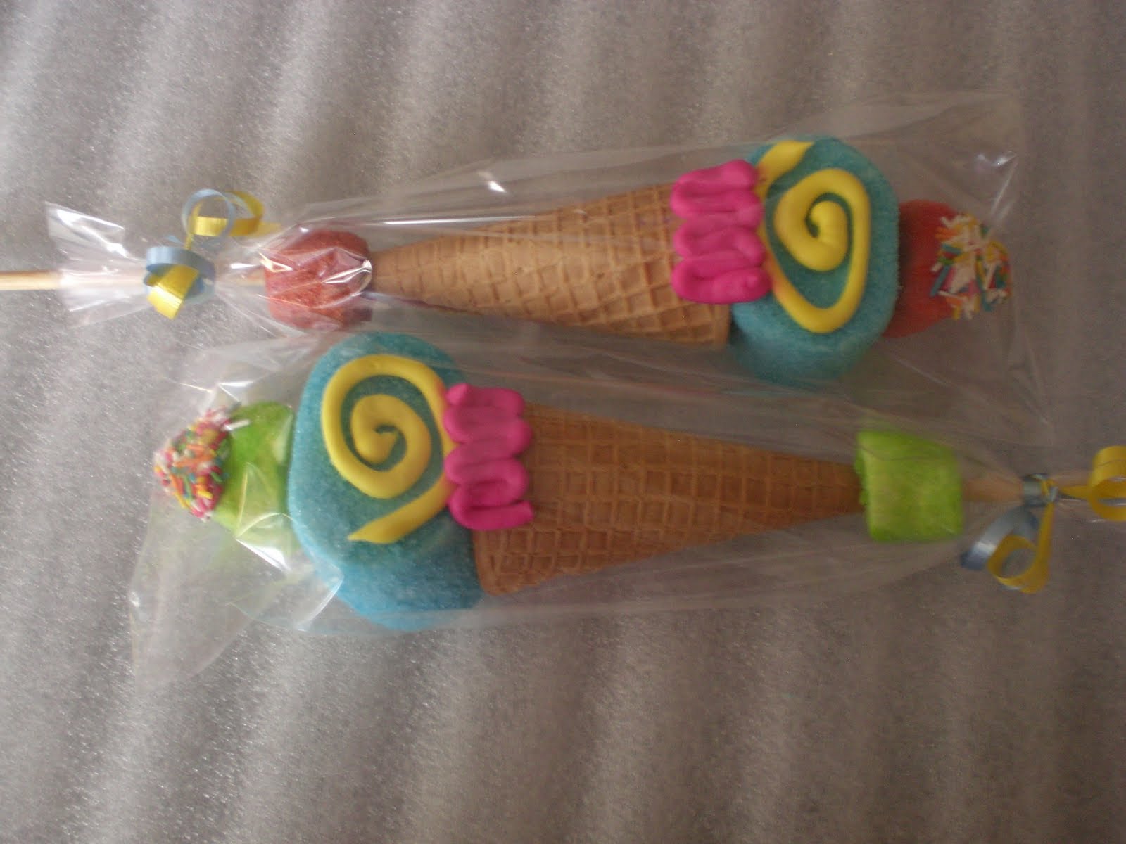 Paletas de Karamelo: Cono de Nieve dulce