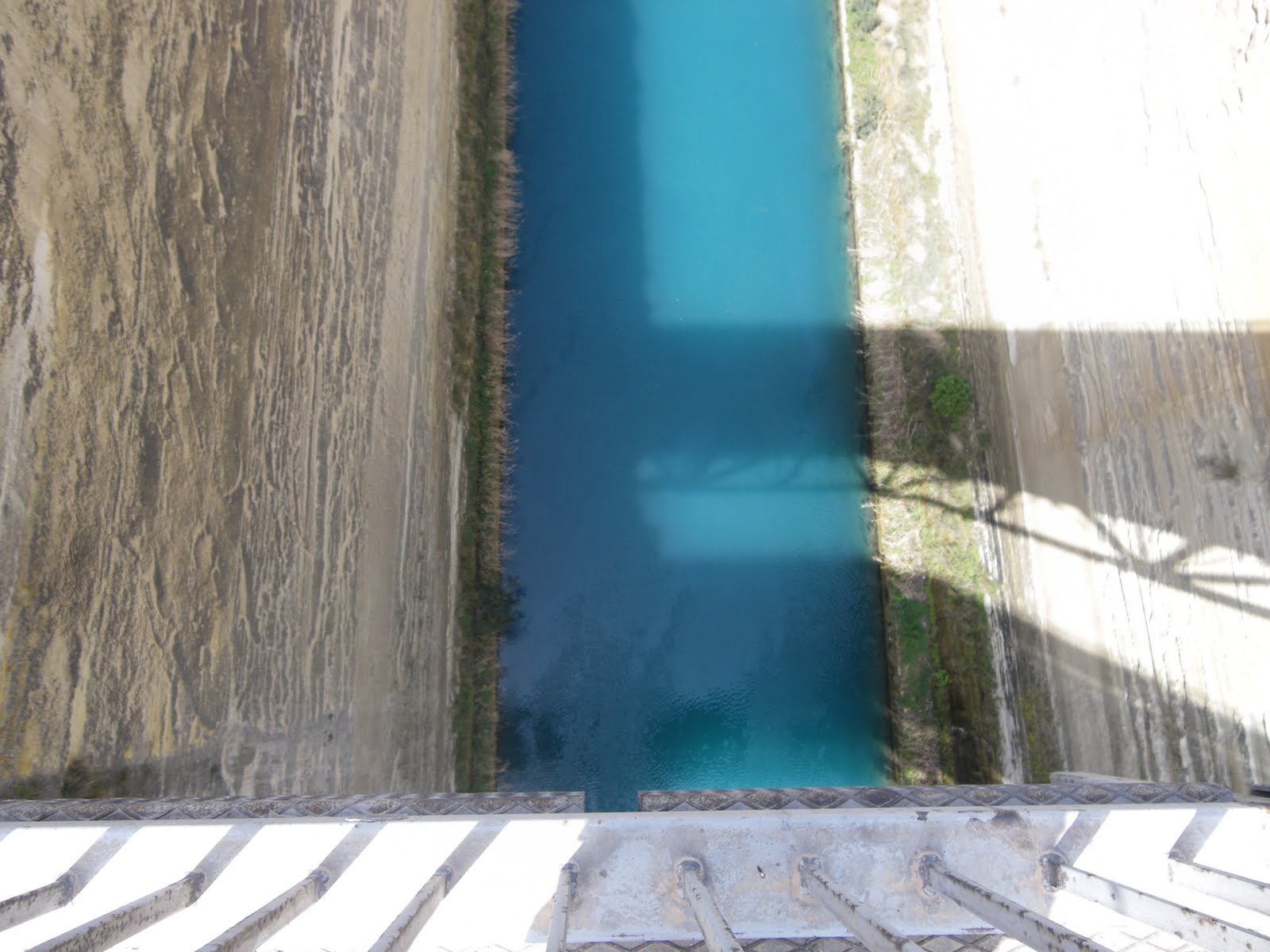 Alec and Vivi's Great Escape: dick staying in Diakofto