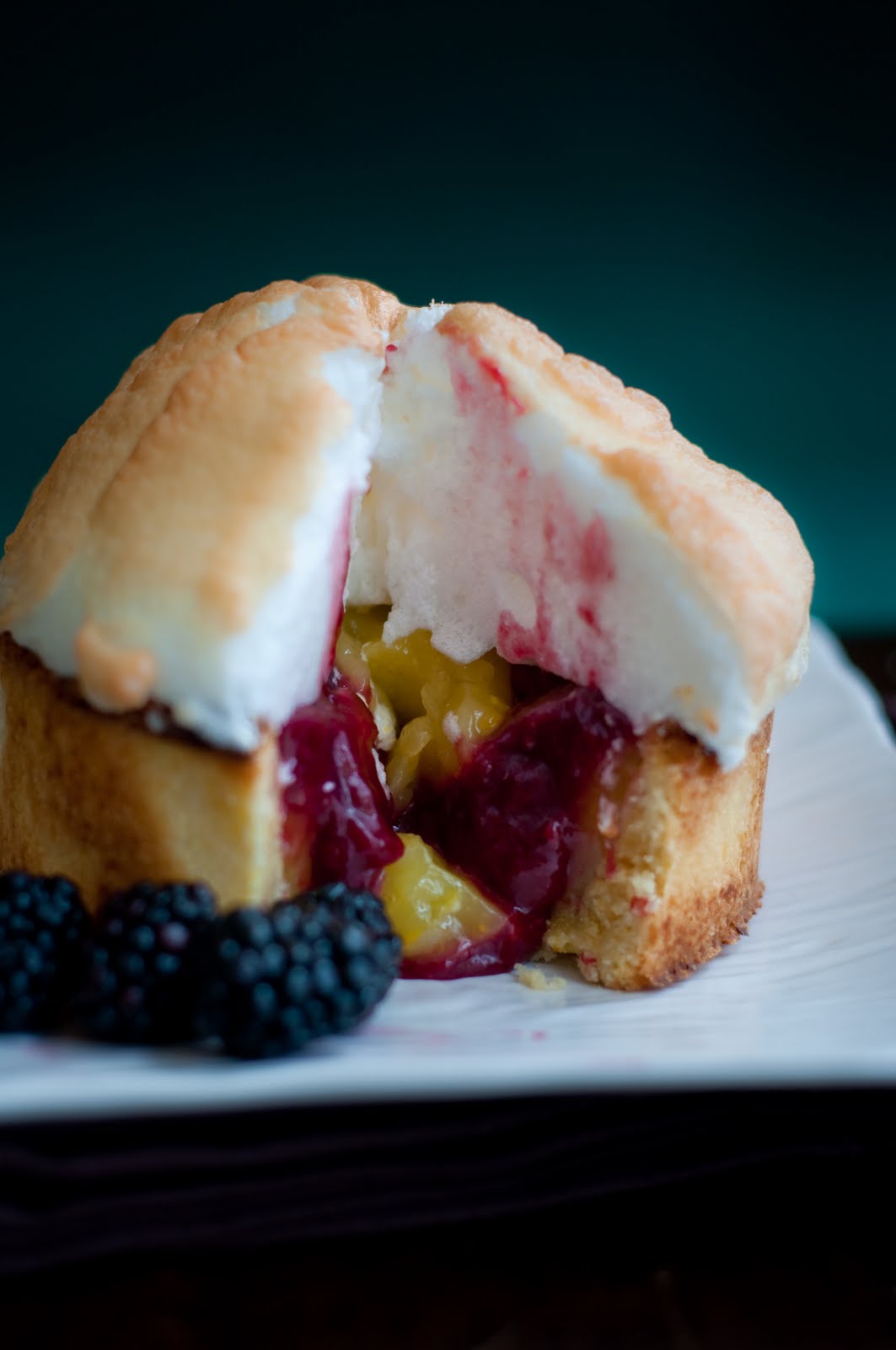 Blackberry Lemon Meringue Pie | dessertcrisis