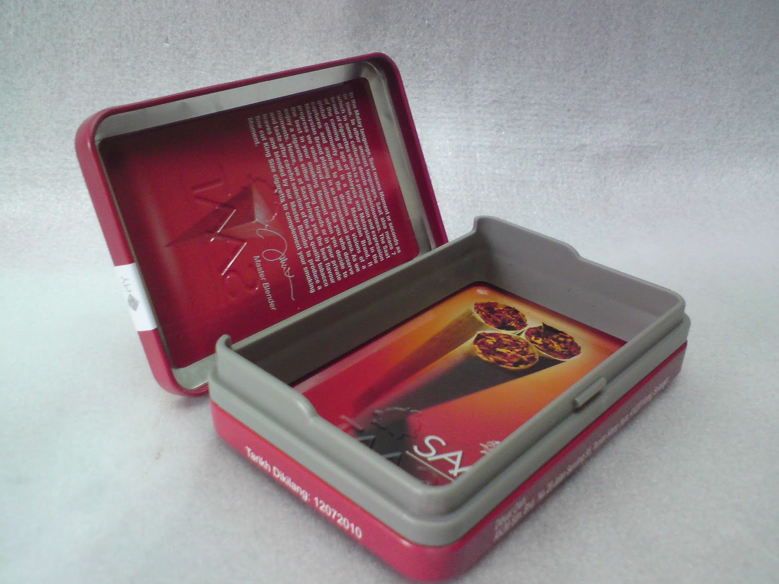 jom kumpul: Tin Edisi Terhad Rokok SAAT