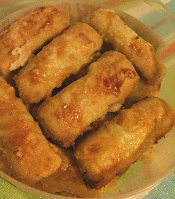 LittleMsBusy: Kaasstengels - Dutch for Cheese Sticks (Cheese Rectangles)