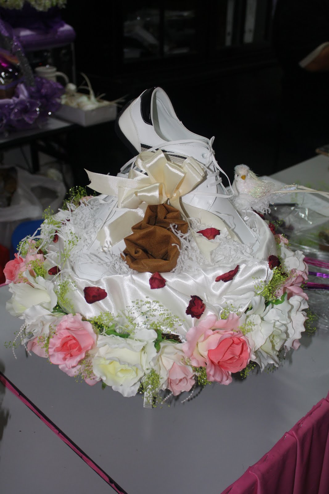 KRISMAYA ART & CRAFTS: gubahan hantaran-potpori/bunga rampai