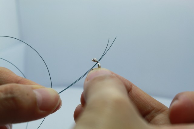 Irish Beading: Basic Technique: How to use Clamshell and Crimp Bead