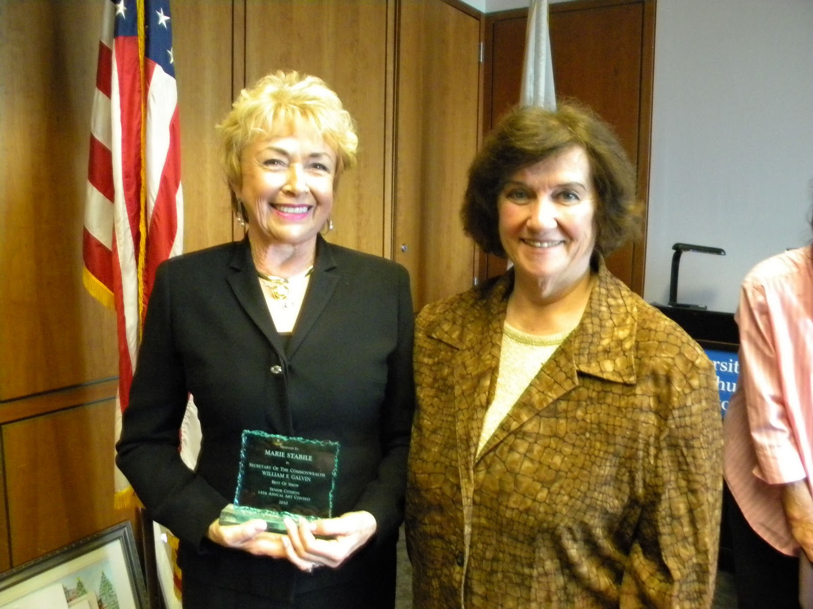 Sunset Studio: Art Teacher Wins State House Christmas Card Contest