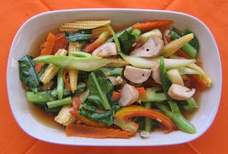 Thai food ~ Thai cooking: Phad Phak Ruam Mit ( Fried Mixed Vegetables )