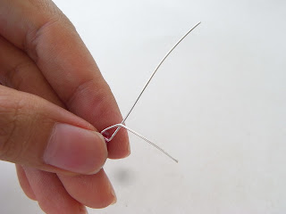 The Work Room: Ways to wrap a tear drop bead